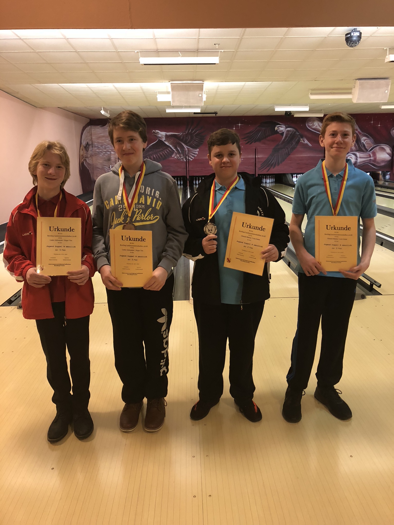 B-Jugend gewinnt Silber und Bronze im Doppel – BSG Karlsruhe